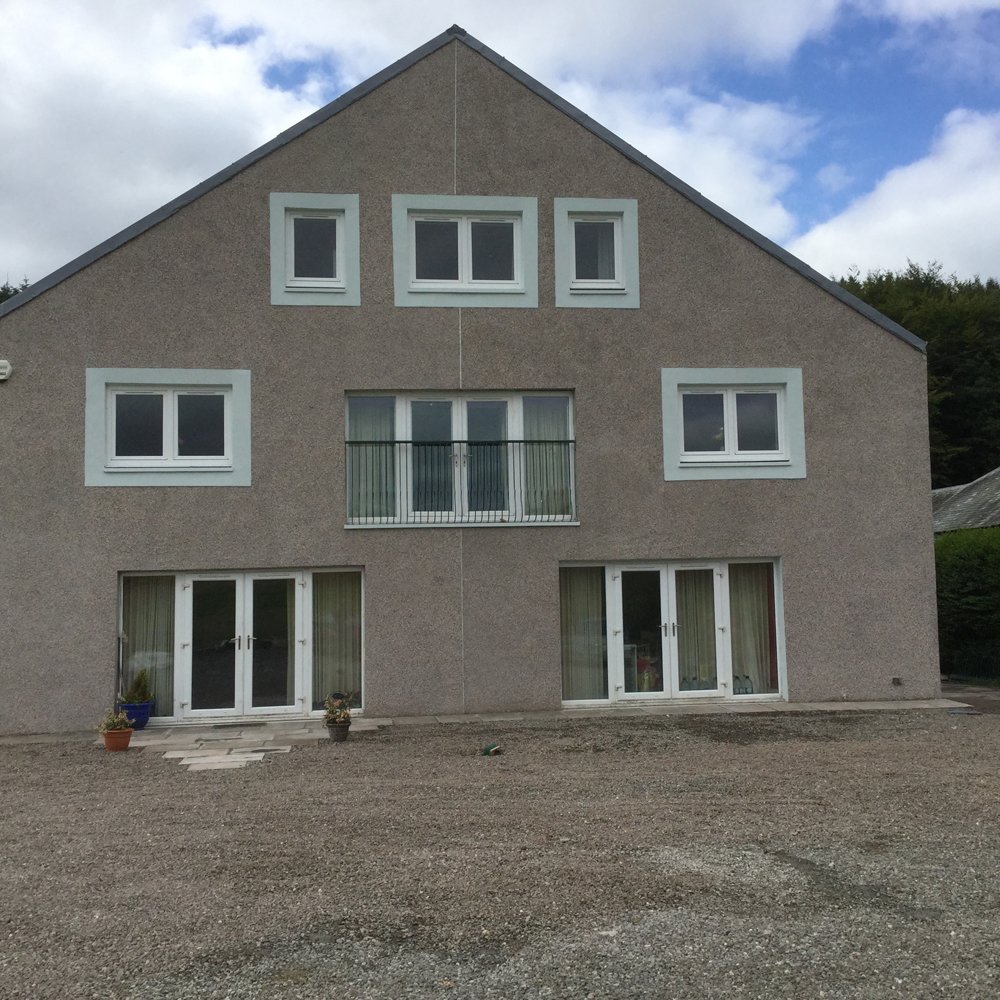 Rough casting for a decorative effect | DSY Contractors