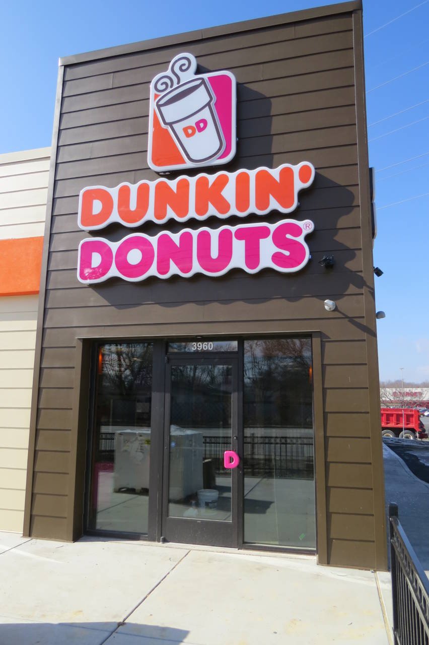 Dunkin’ – First Avenue