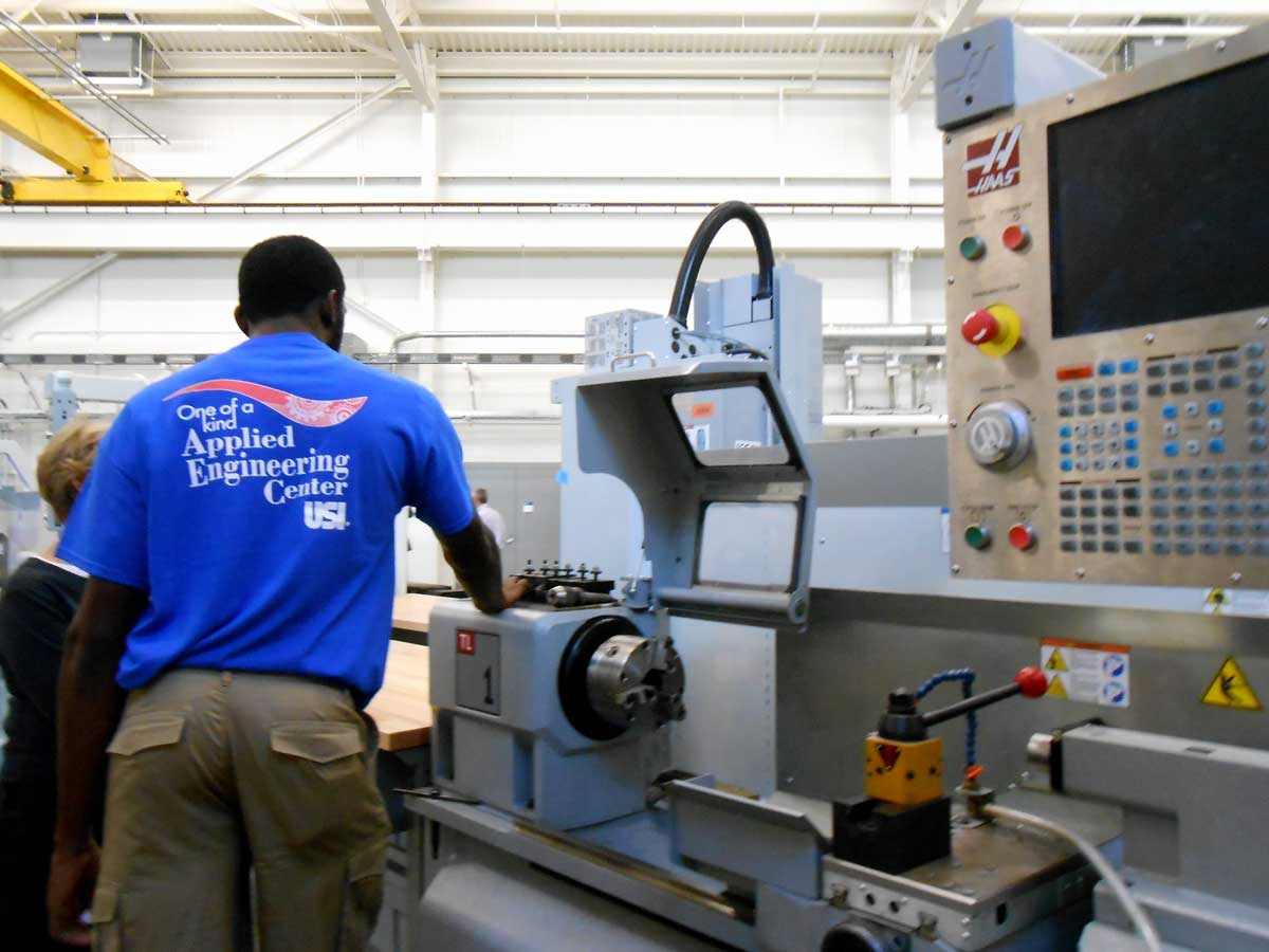 University of Southern Indiana – Applied Engineering Building