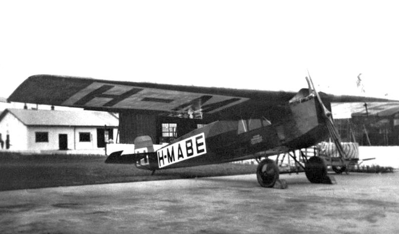 Fokker F.III (English version)