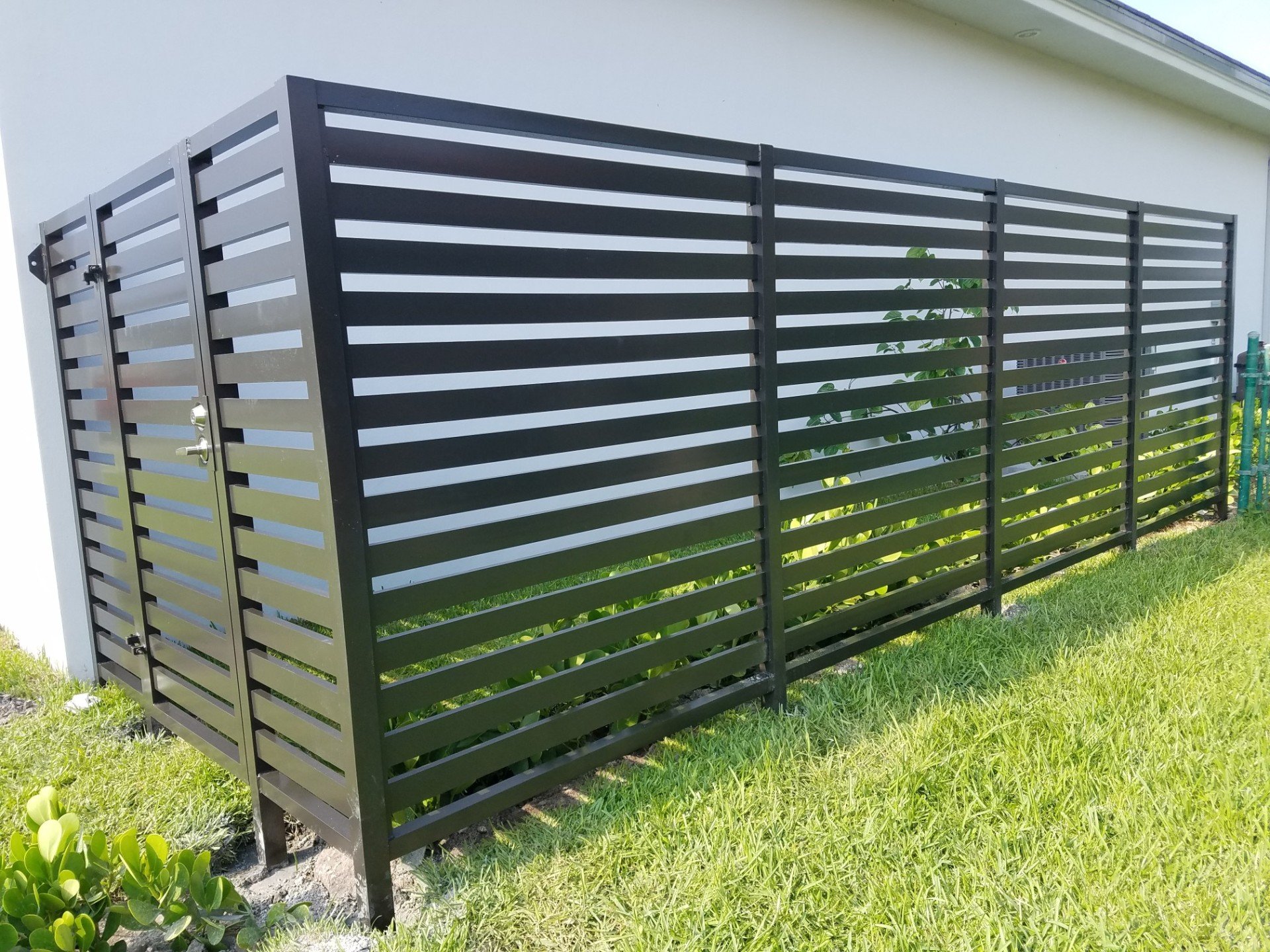 Fence Replacement | Miami, FL | Henry’s Fence Inc