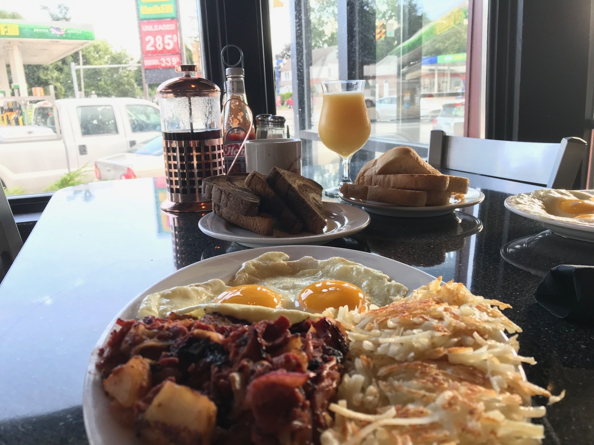 The Crossroads Dinor in Edinboro, PA is home for breakfast, lunch ...