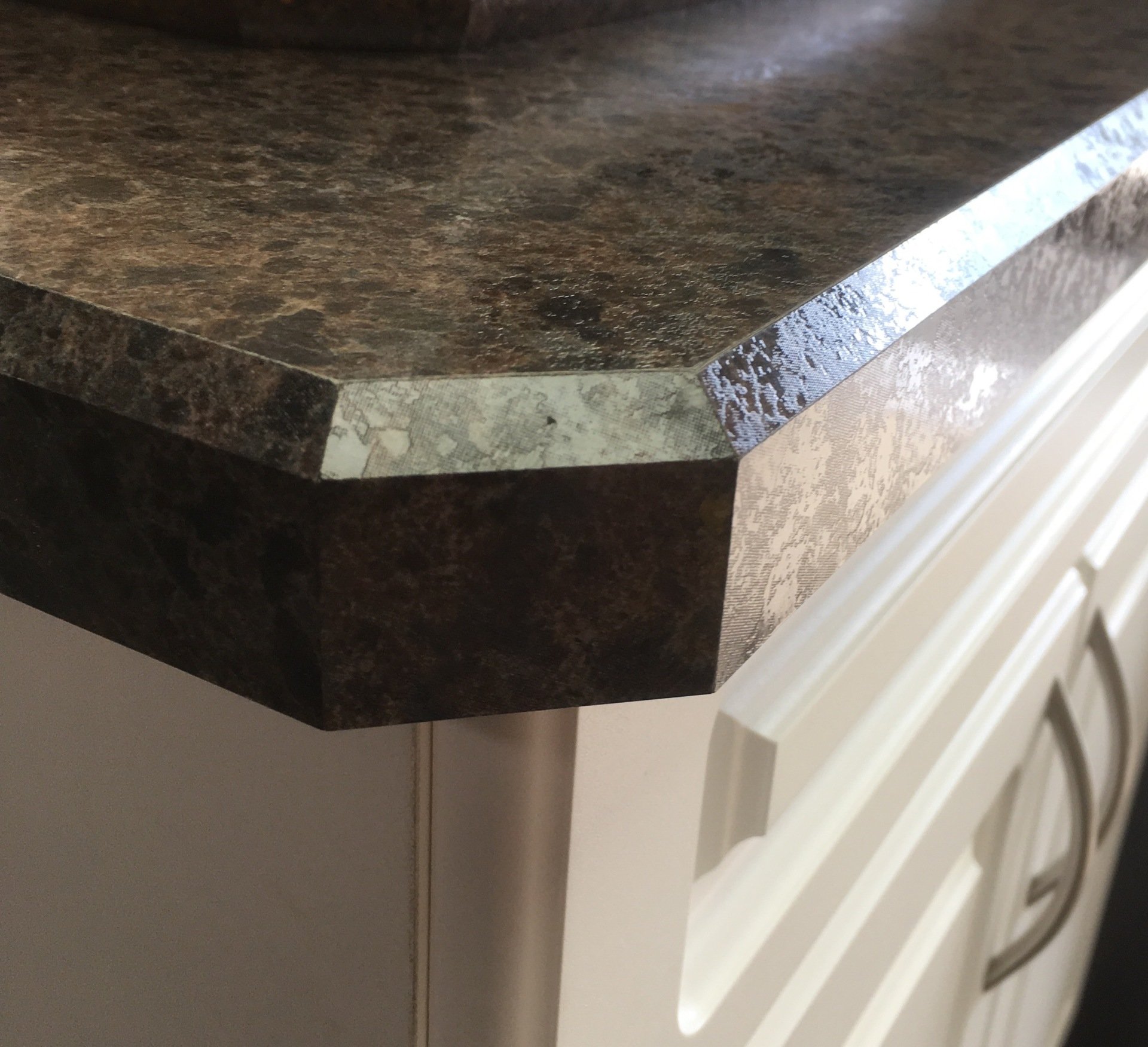 Maxwood Industries | Post Form & Custom Laminate