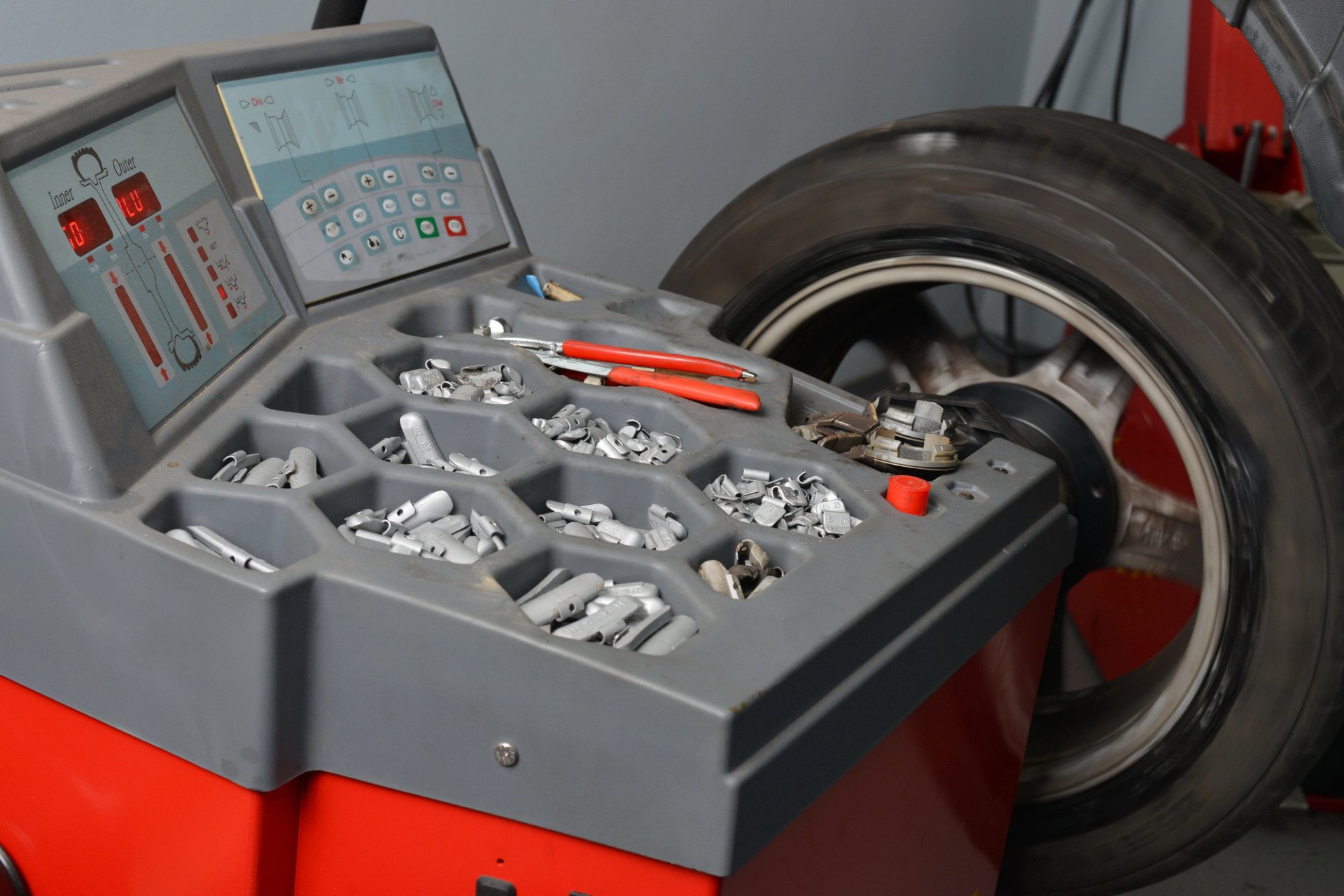 Car tyre services | Commercial Tyre Service