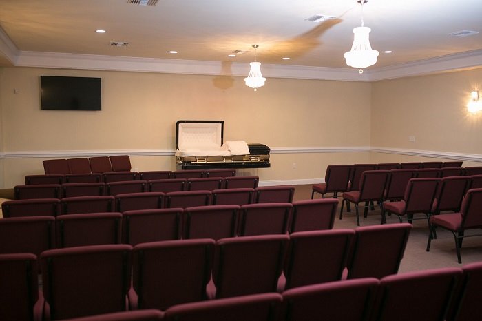 Our Funeral Home Facilities in Daphne, AL - Small's Mortuary