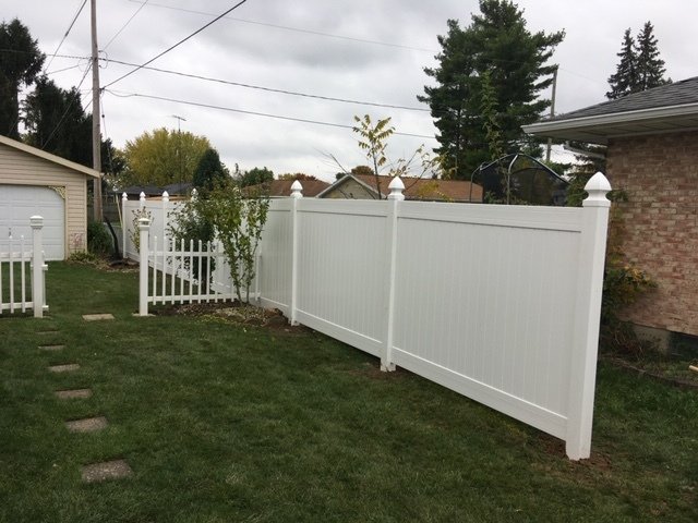 Fence Contractor in Springfield, OH | Bee Line Fence
