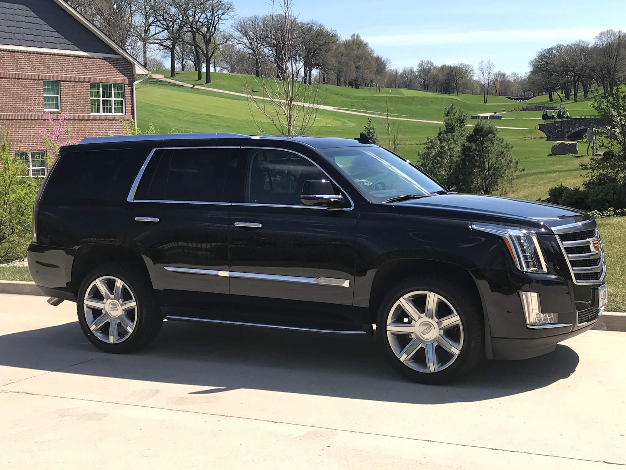Cadillac Escalade Chauffeur Service Des Moines Iowa
