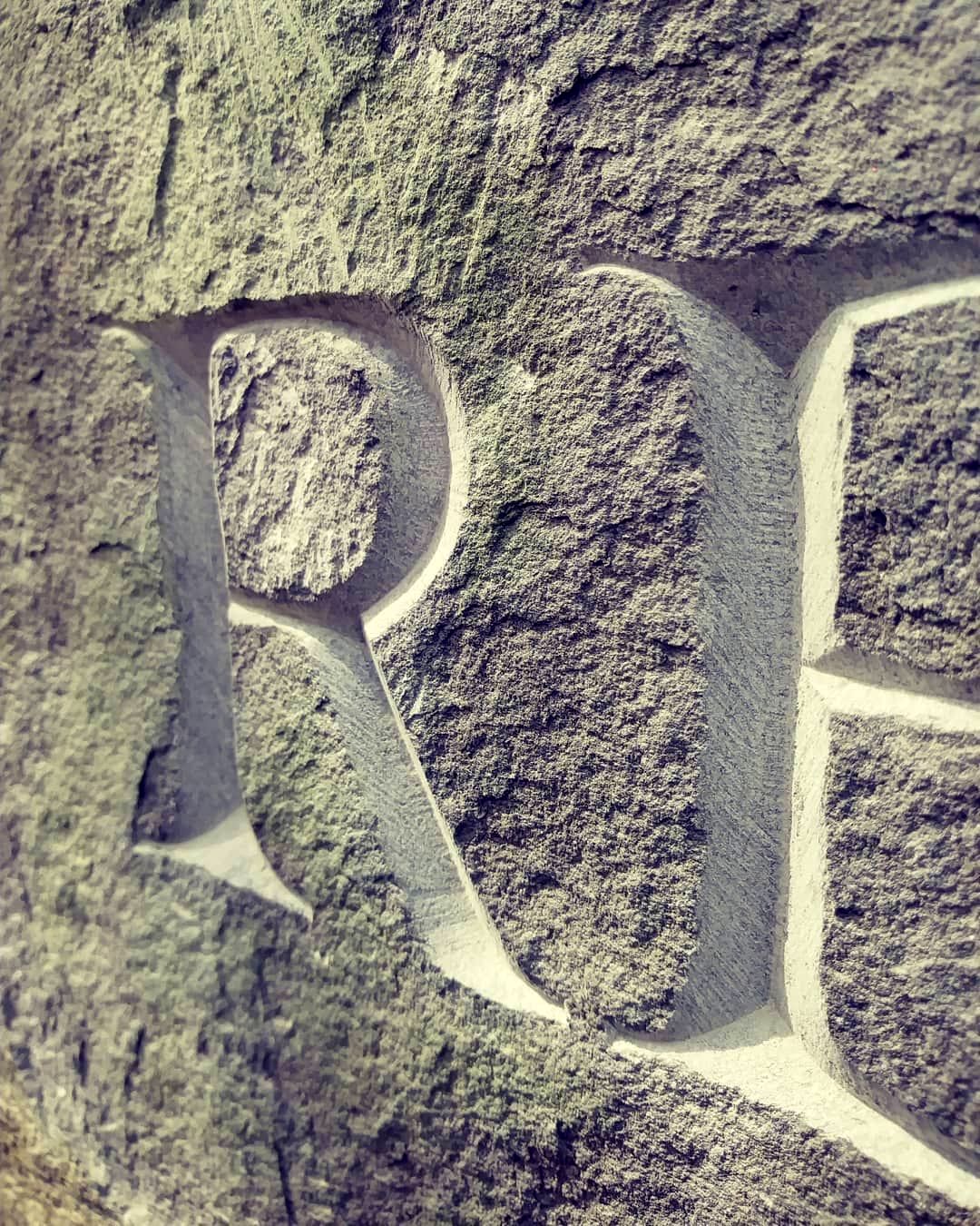 LETTERING & FINISHES