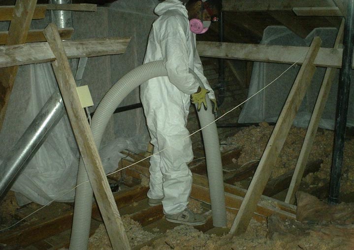 Insulation Pros | Services | Insulation Removal | 913-609-9832