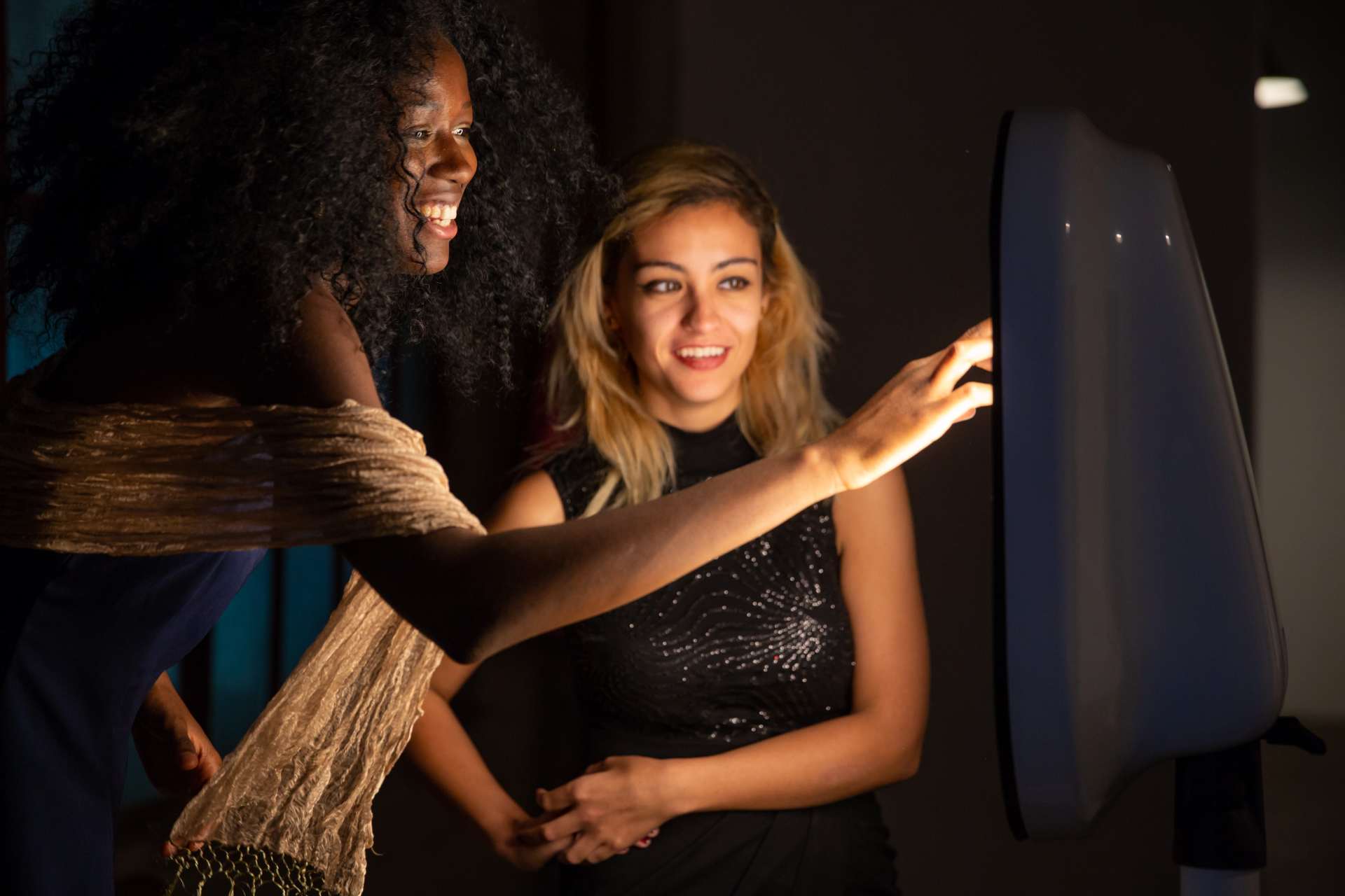 Top Photo Booth Rental Los Angeles | Glow Photo Booth Rental