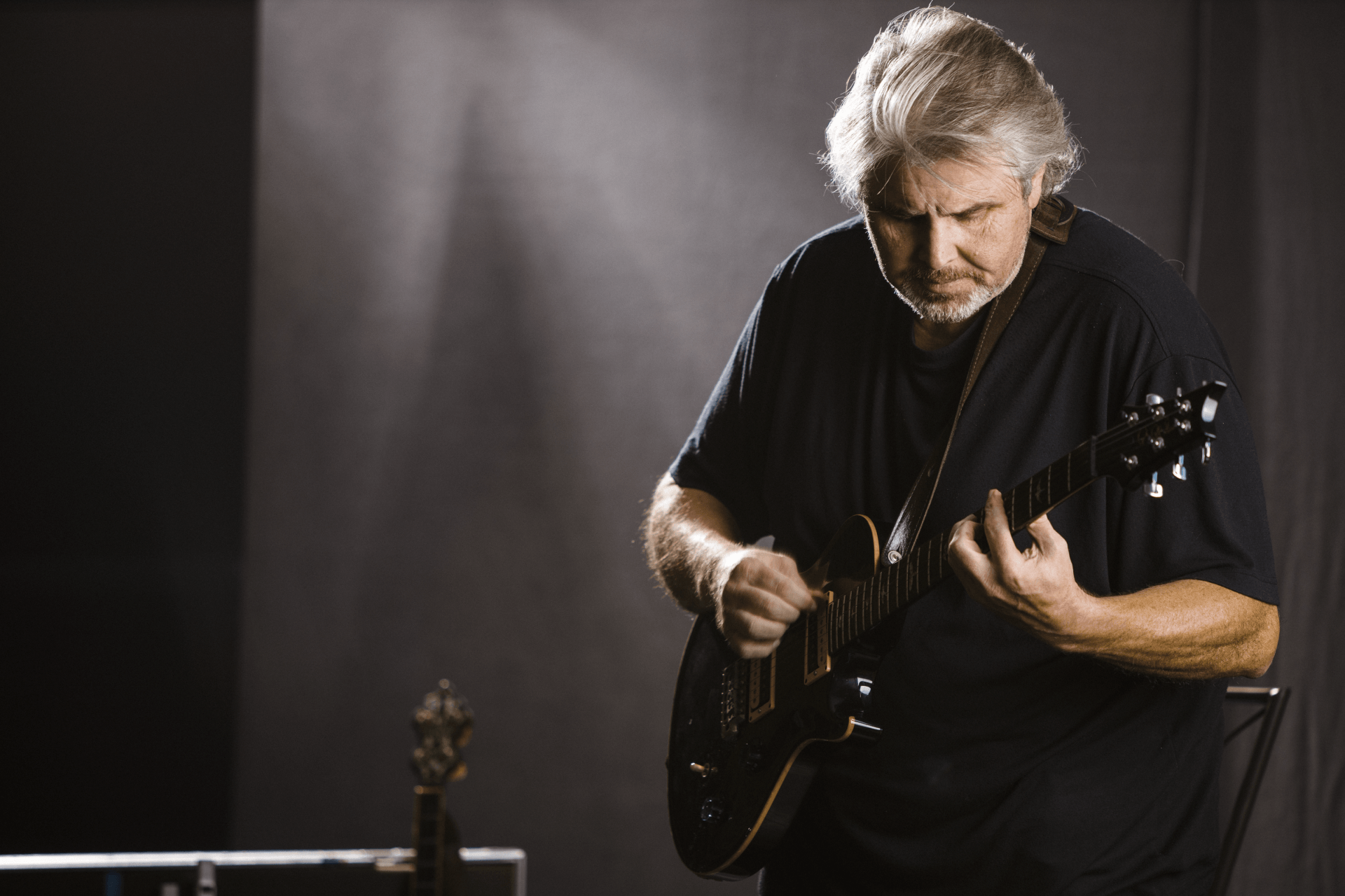 Singer-Songwriter Michael Sheahan