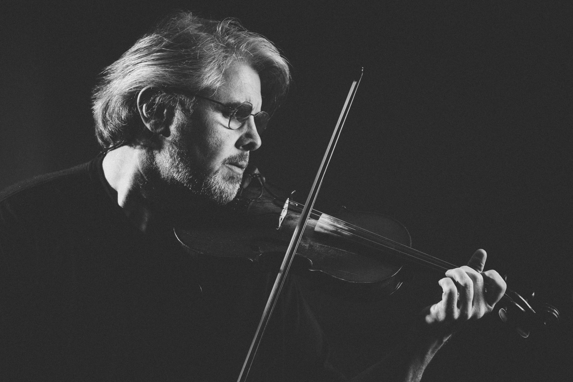 Singer-Songwriter Michael Sheahan