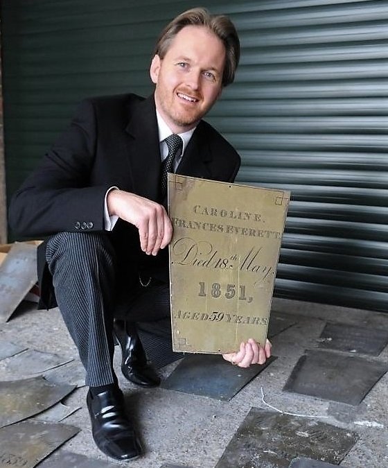 Independent funeral directors | Darren MacDonald