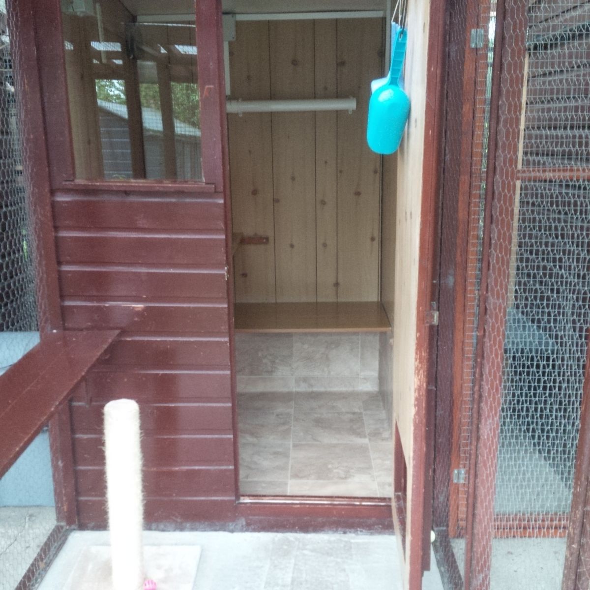 Cat chalet, Highfield Cat Hotel