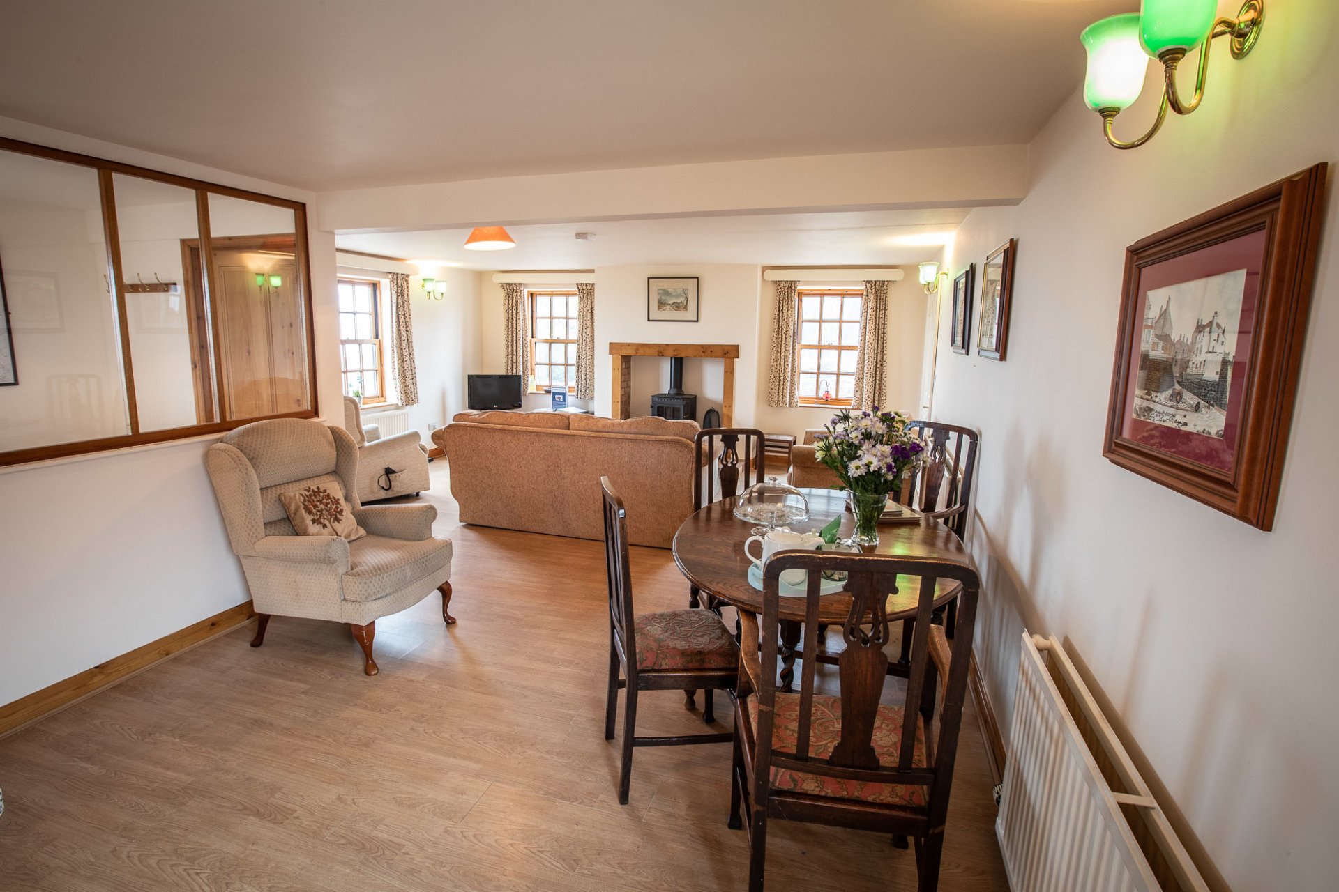 Holiday Cottage In Whitby Sleeps 4/6 in Comfort | Yorks