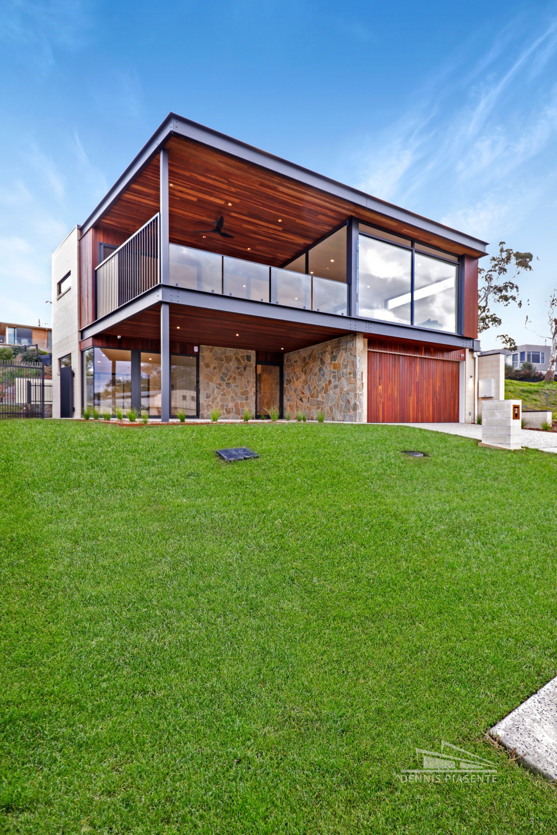 2 Miller Terrace - Coastal Luxury With Views To Die For