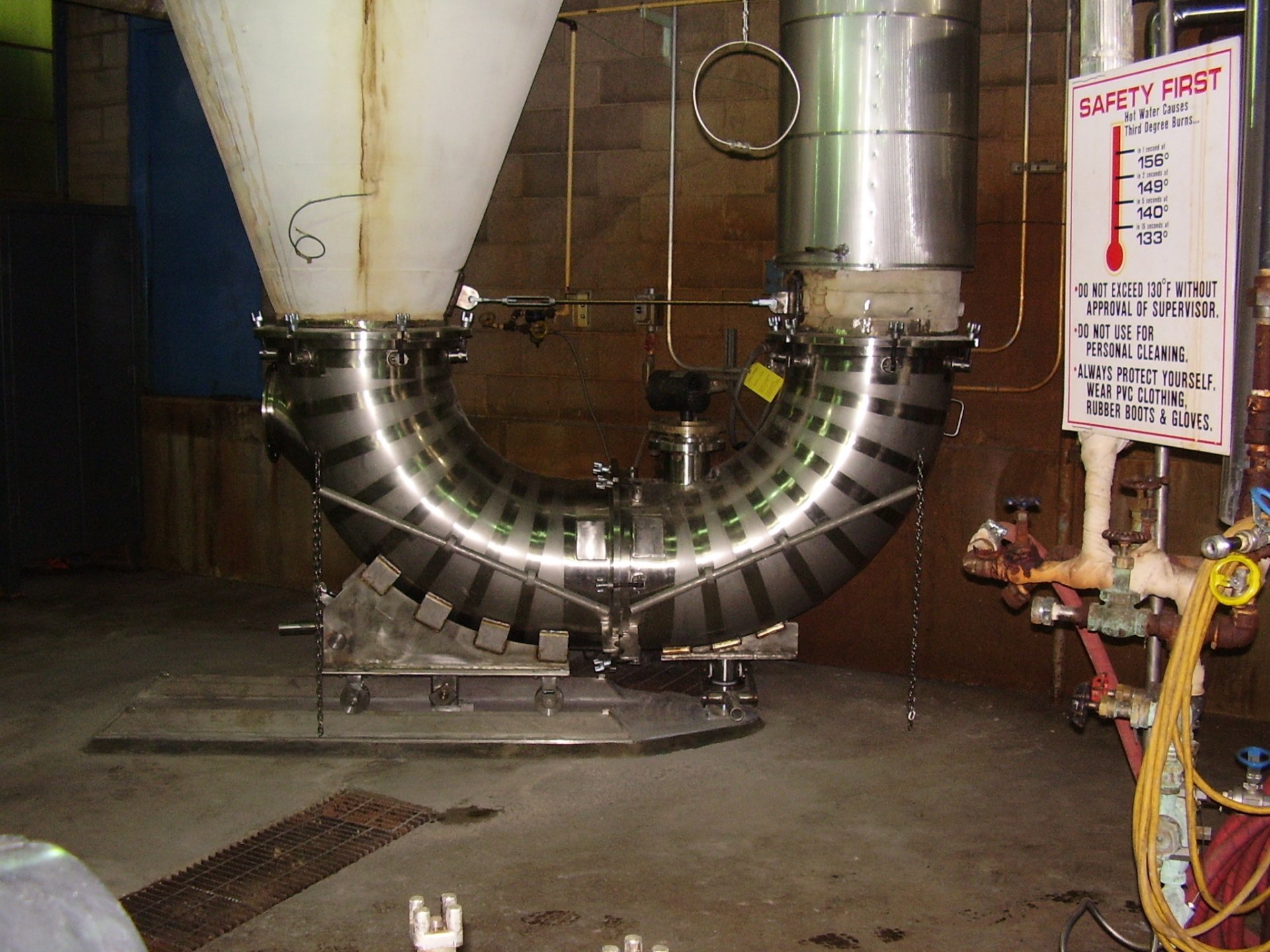 FLUIDIZED BED DRYER