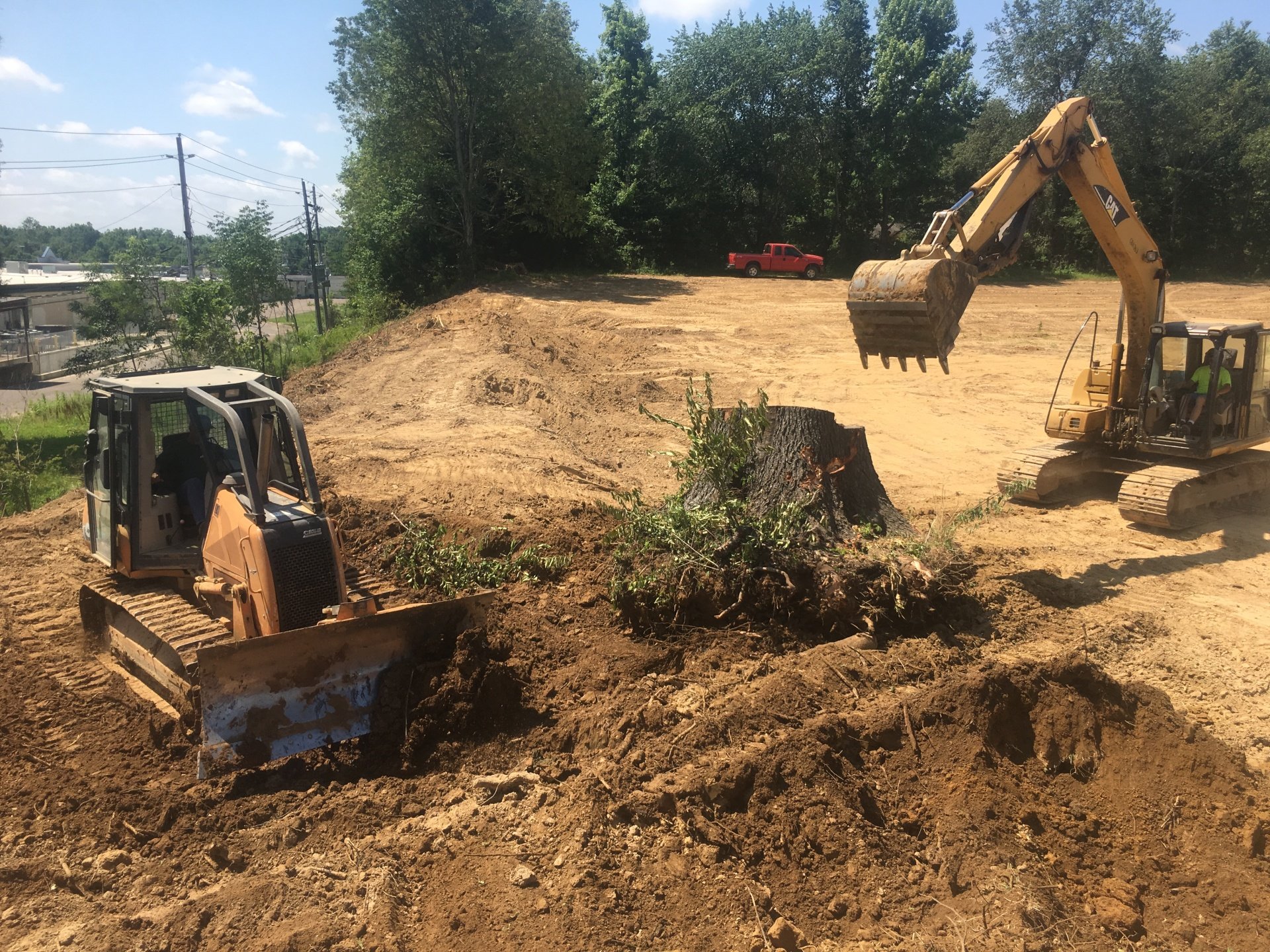 Lewy’s Sod, Landscaping & Dirt Work | Local Landscaping | Paris, TN