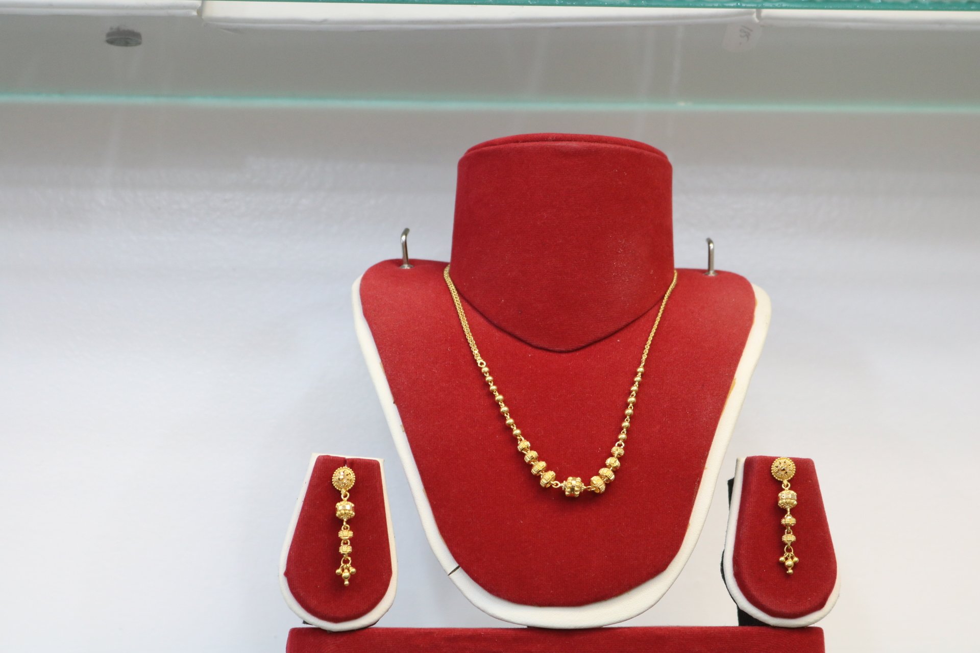 Raj Jewelers Corp. - 22K gold jewelry & diamond jewelry - Indian ...