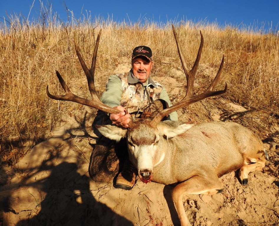 Deer Meadows Outfitters | Nebraska Sandhills Trophy Deer Hunts