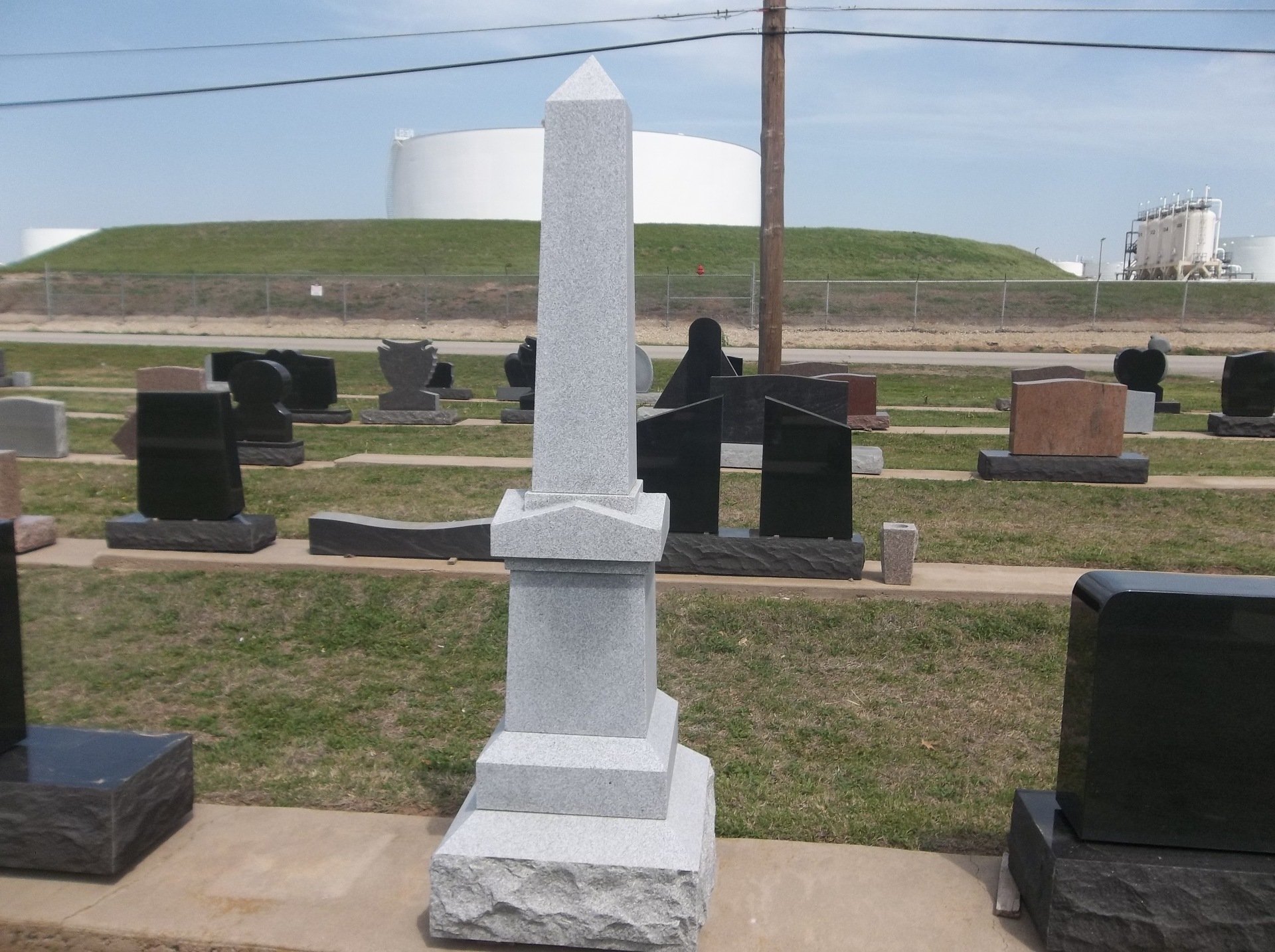 Single Headstone Memorials | Pryse Monument Co.