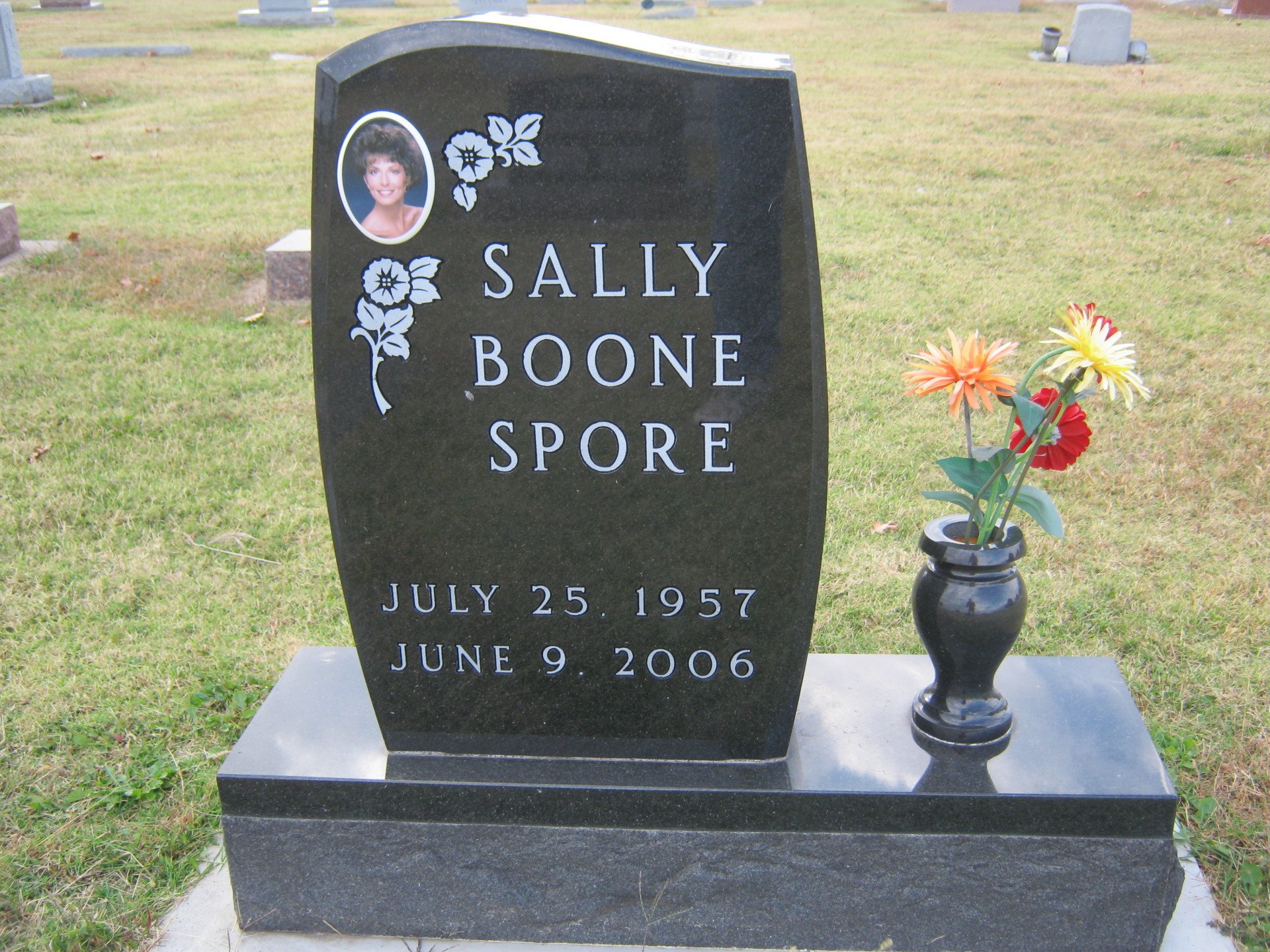 Single Headstone Memorials | Pryse Monument Co.
