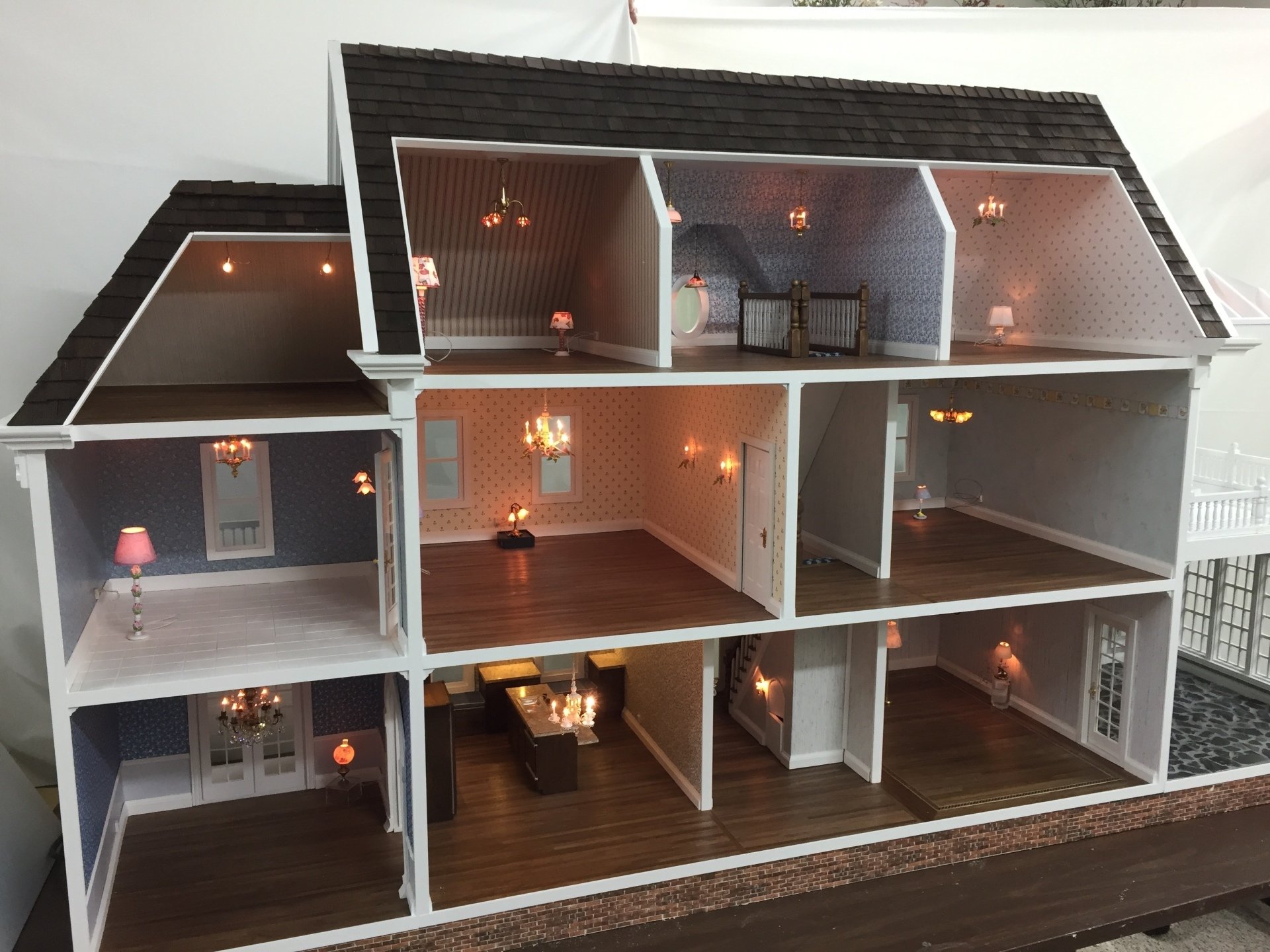 Custom Houses Already Sold | Dollhouses and Miniatures | Owensboro, KY