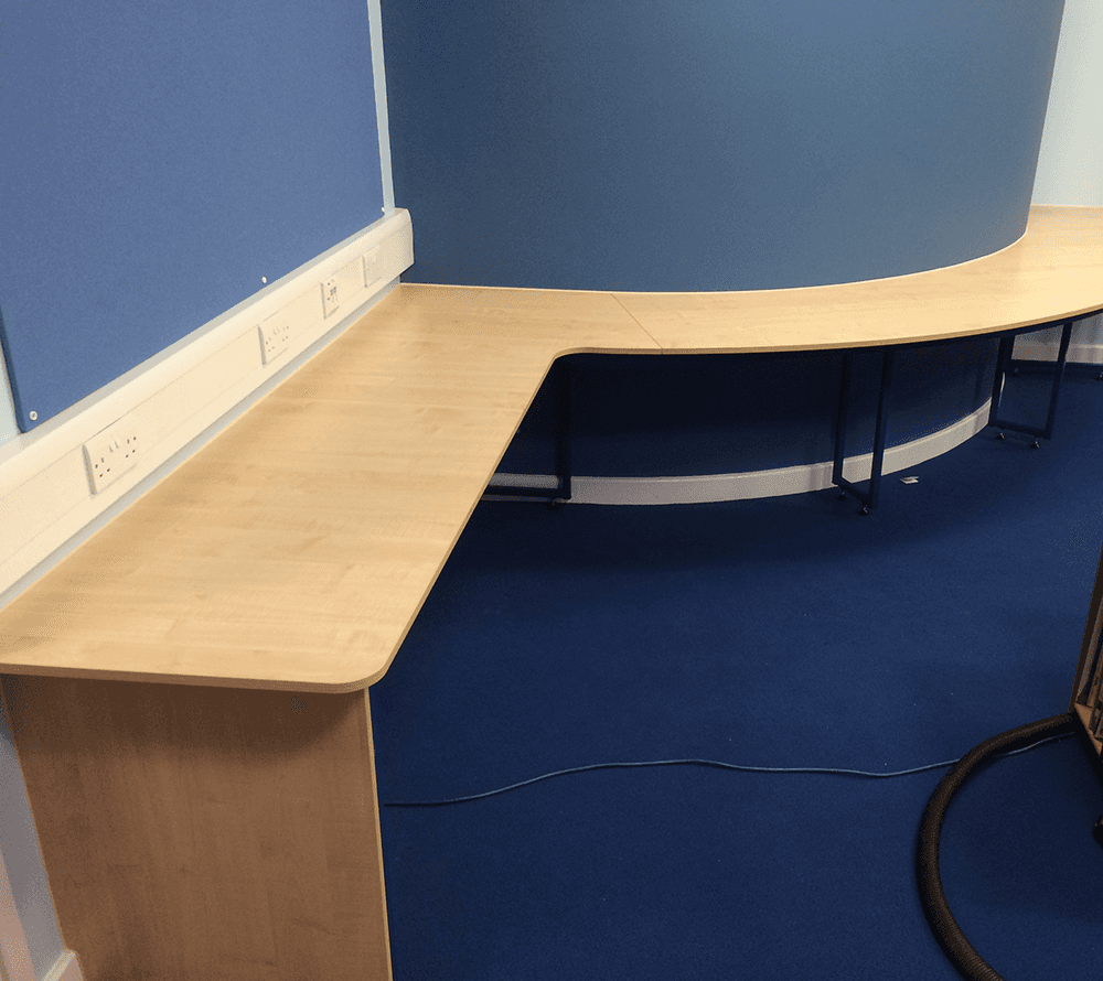 Bespoke Office furniture, Office Desks, Fitted Furniture.
