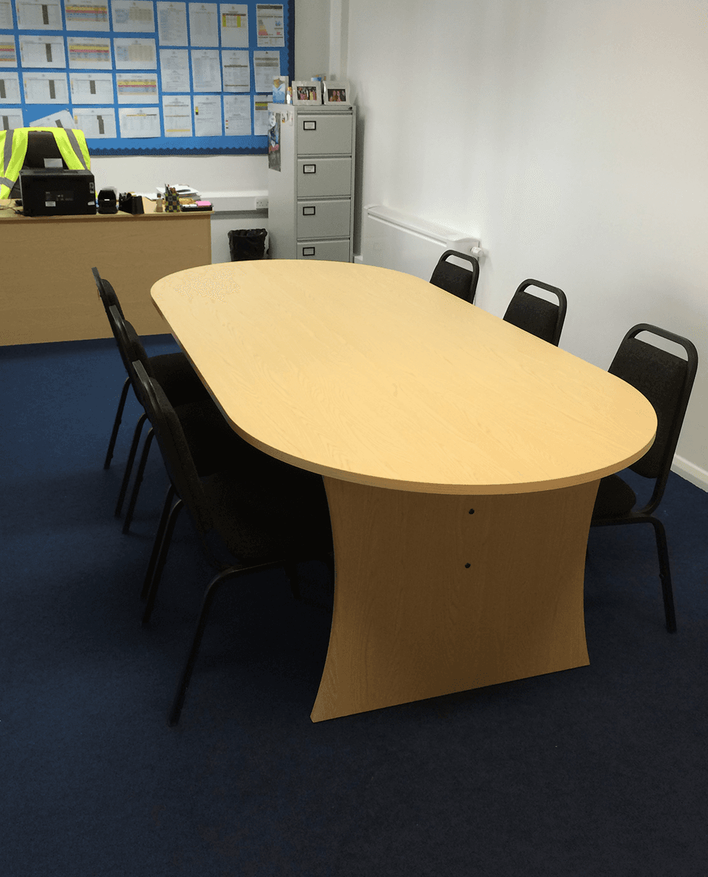 Bespoke Office furniture, Office Desks, Fitted Furniture.