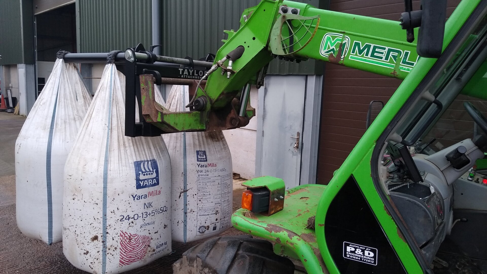 Tractor Attachment Products | Big Bag Lifter