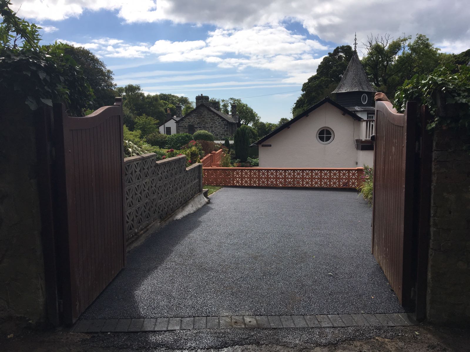 Bespoke paving and driveways, Surfacing Experts Ltd