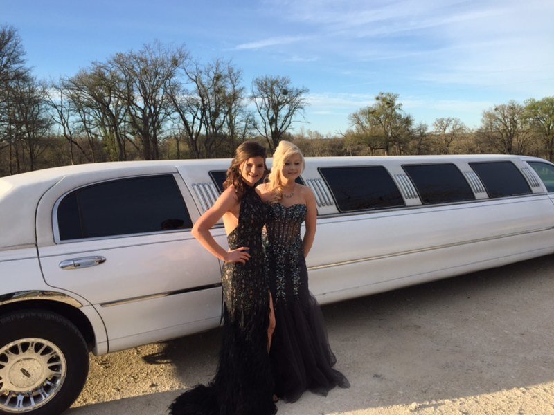 Prom Limousines | Prom 2020 | Prom limo | luxury limo Waco Tx
