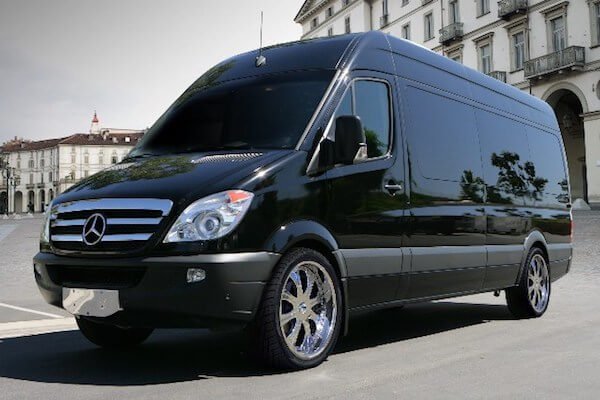 Large Group Transportation | 1st Class Limousine Inc. | SEA