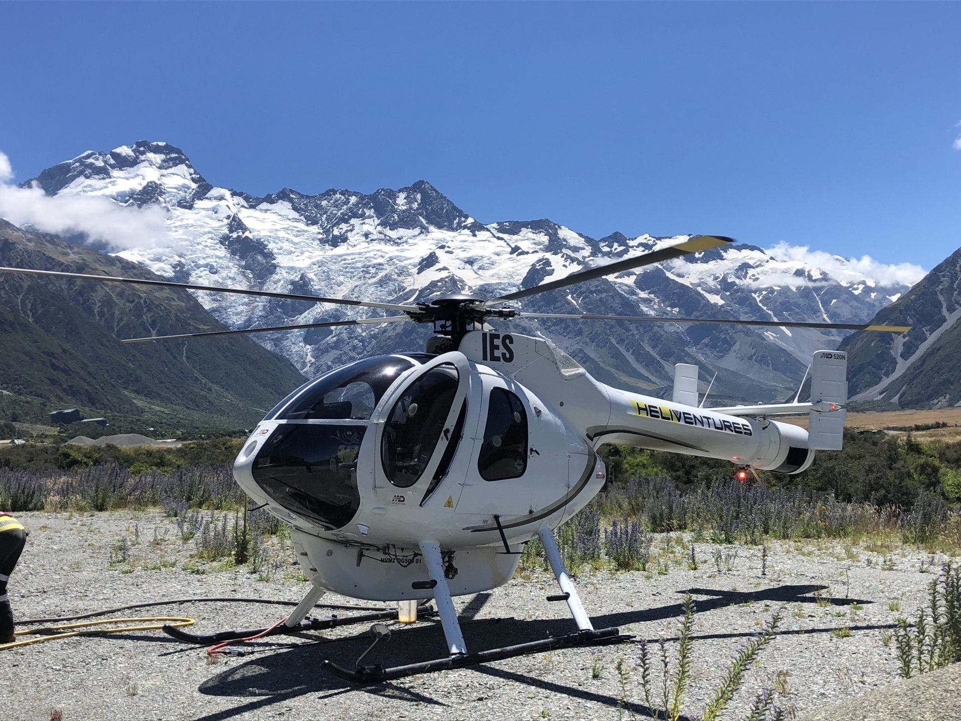 Heliventures⼁Contact Us⼁ Heli-services ⼁Otago⼁Southland⼁McKenzie Country