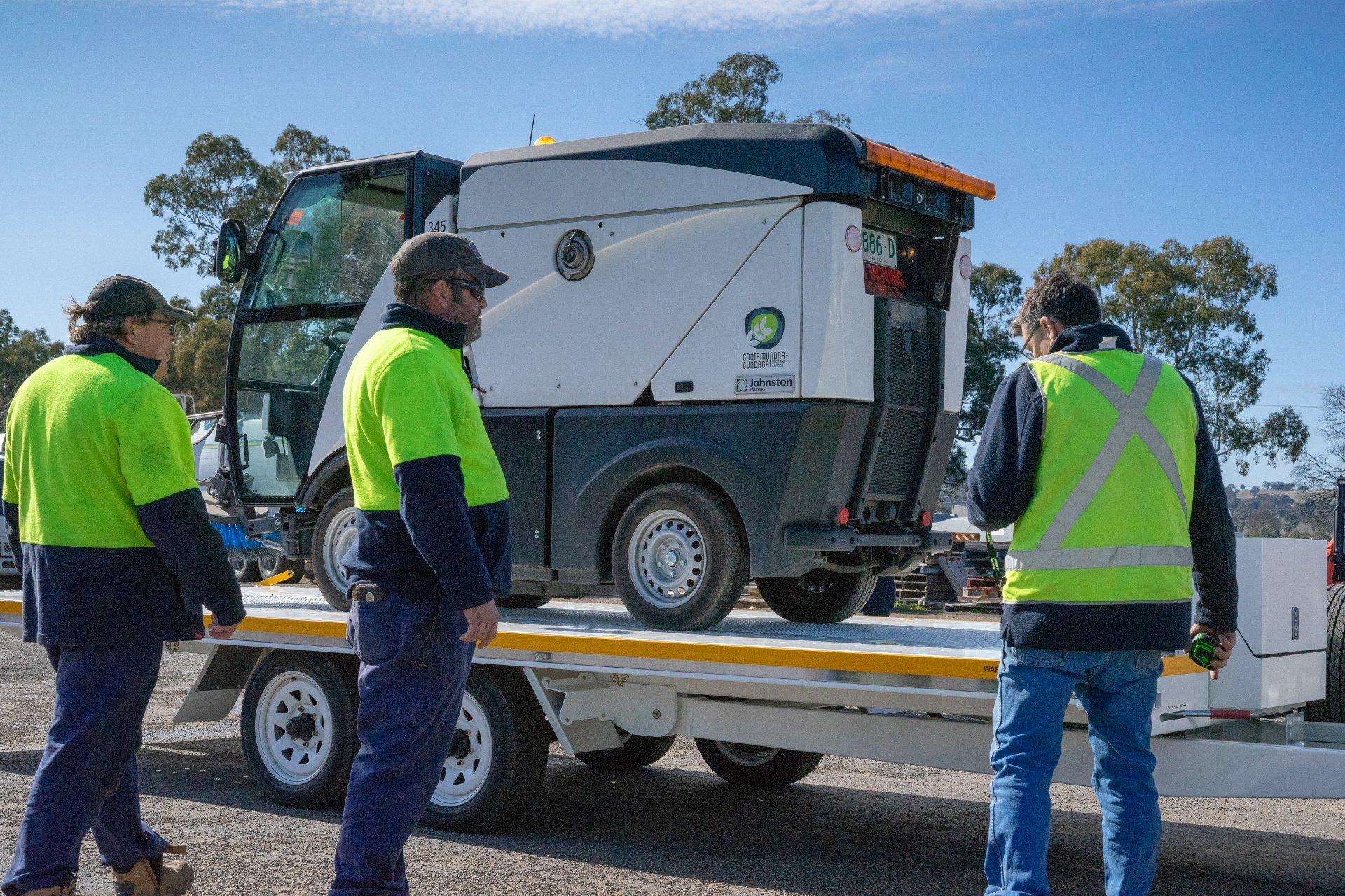 Universal Trailers Young, Sydney, Canberra, NSW & Australia | Redline ...