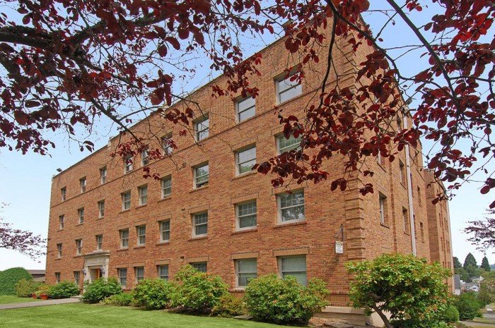 Buckingham Apartments - Vista Properties, LLC