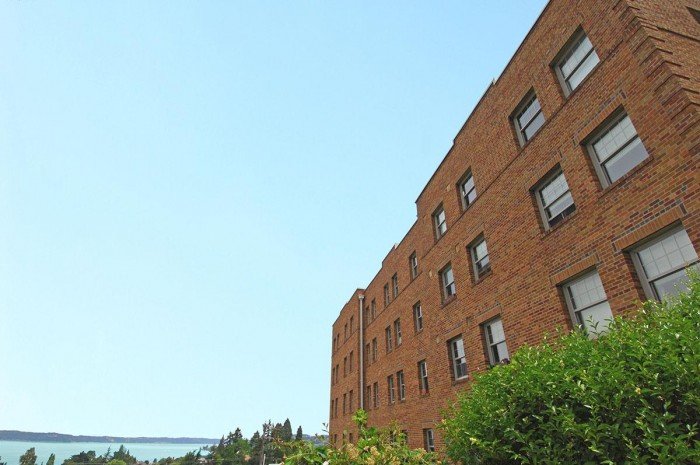 Buckingham Apartments - Vista Properties, LLC