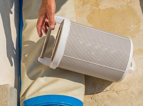 What Pool Filter is Right For You? Sand, DE or Cartridge?