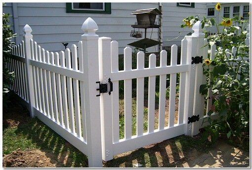 Residential Vinyl Fence - Green, OH - Big John Fence Company