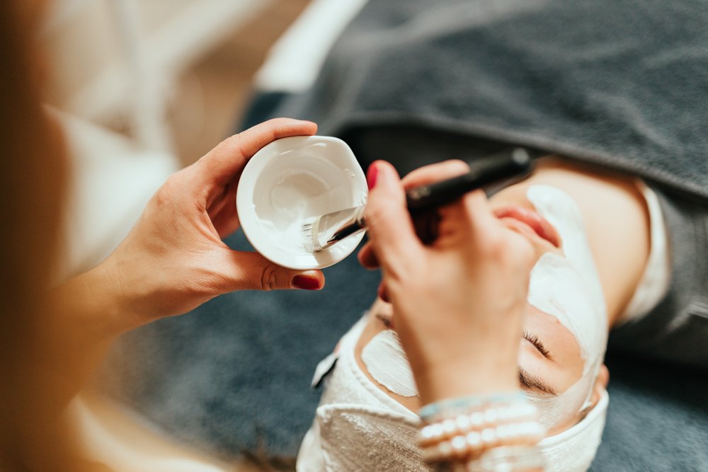 Gesichtsbehandlungen Zürich | beste kosmetische Facials