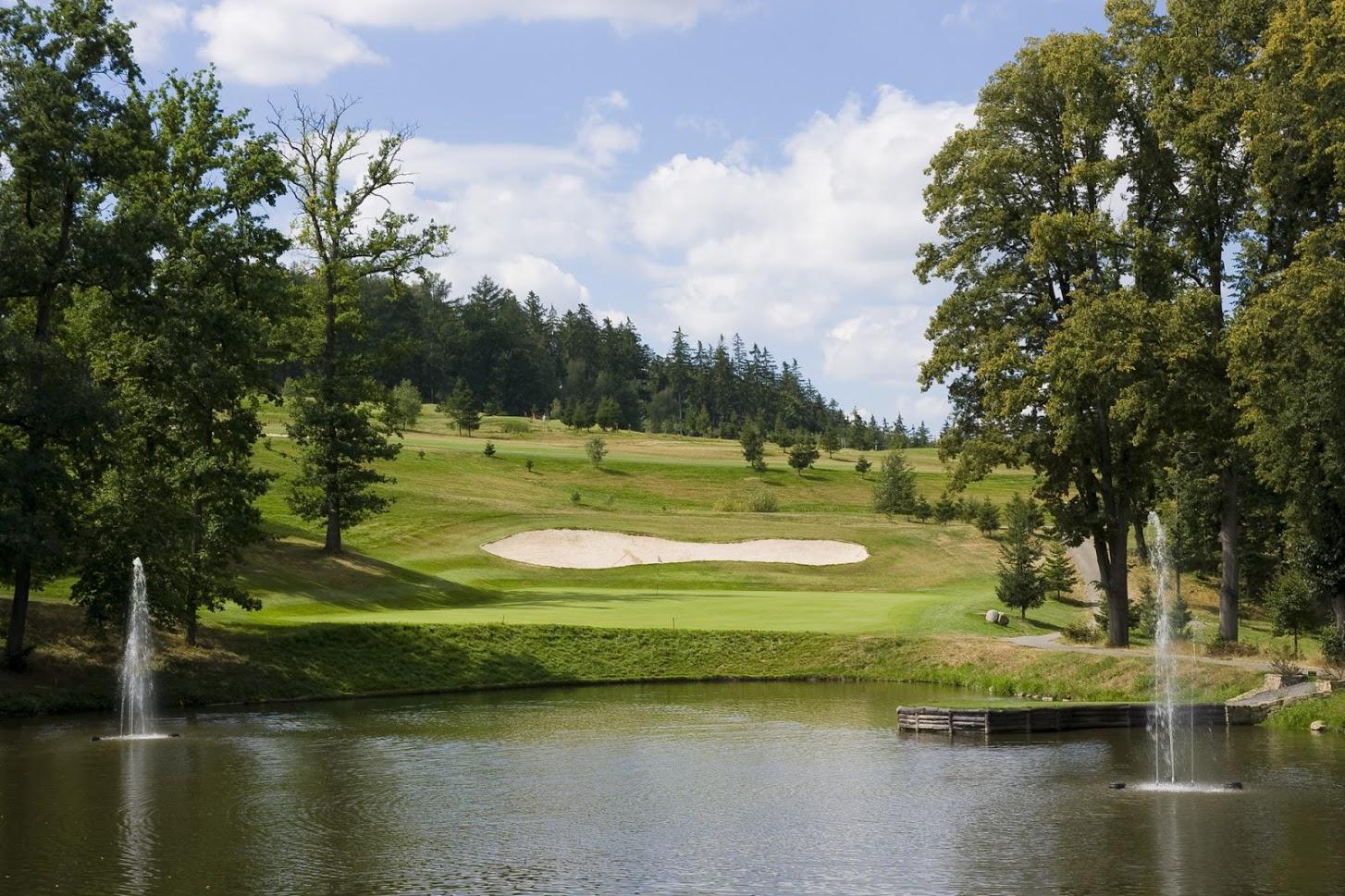 4 Reasons To Hold A Company Golf Tournament 4-reasons-to-hold-a-company-golf-tournament