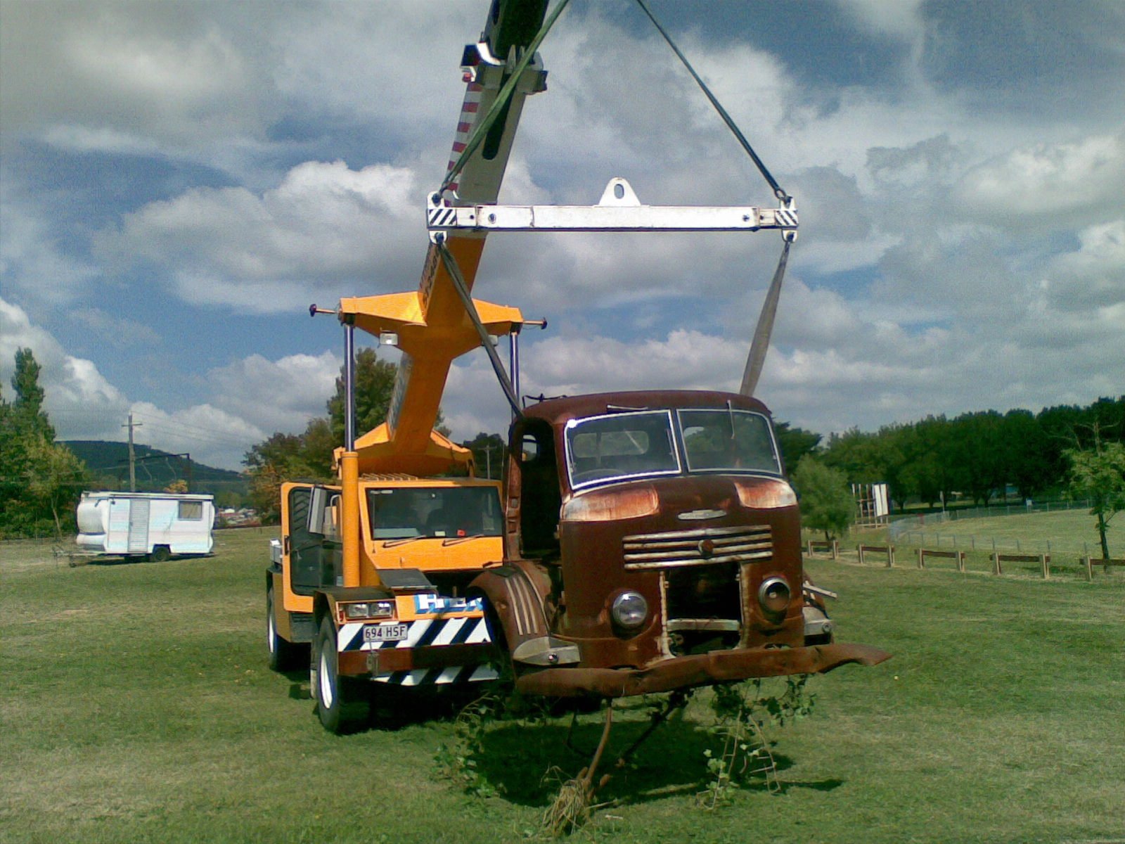 Find Local Construction Crane Hire Service Company, General Earthmoving ...
