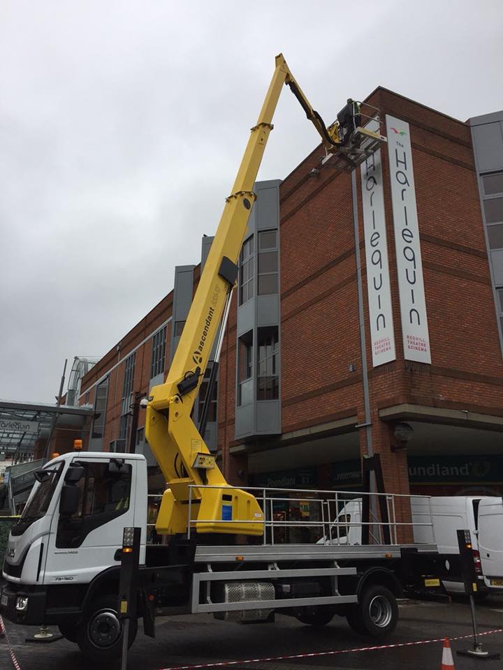 Sing installation │ Signum Signs Cherry Picker Hire