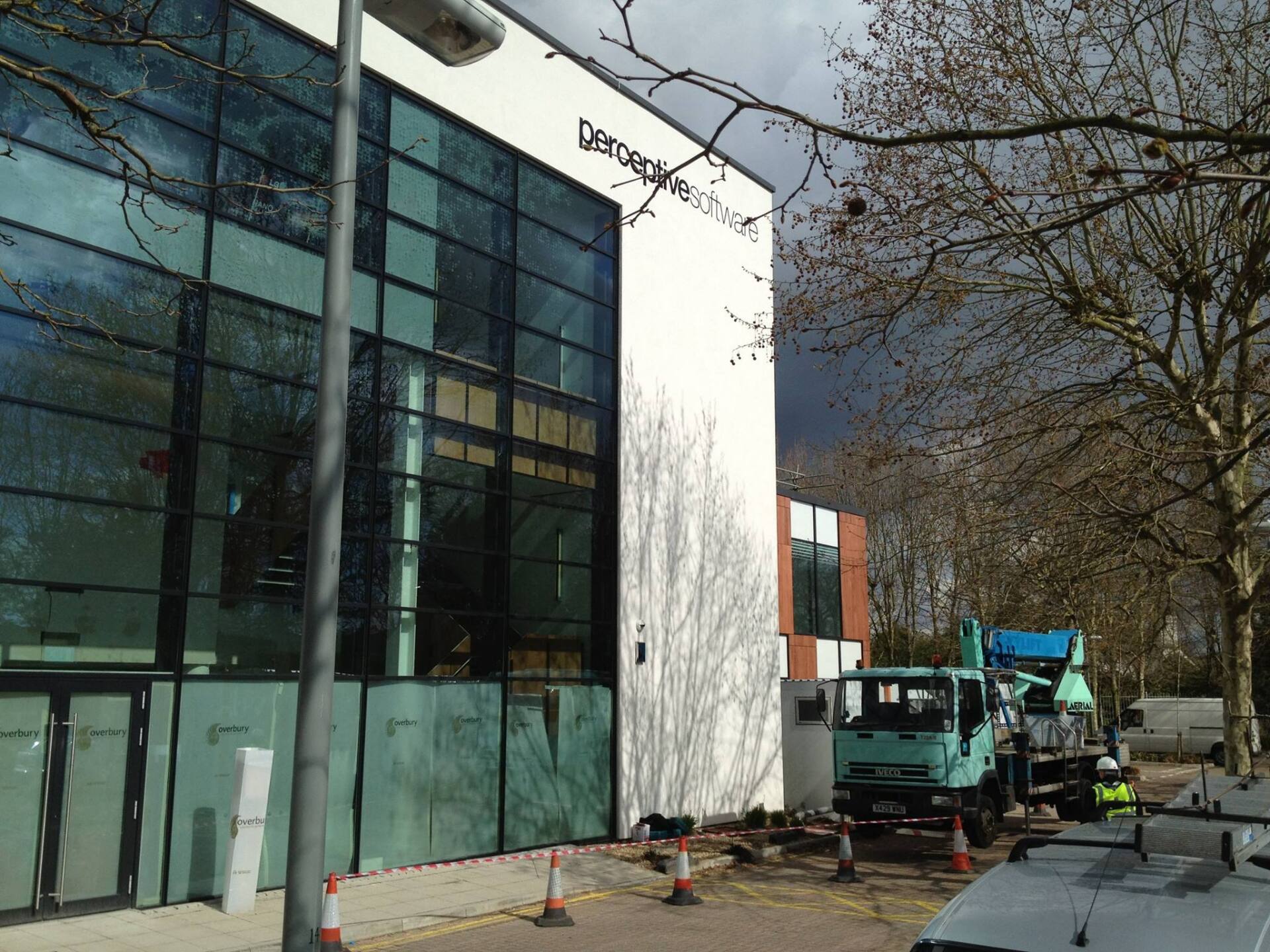 Access hire equipment │Signum Signs Cherry Picker Hire