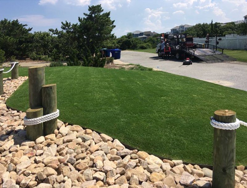 Lawn & Landscape Services by Distinctive Landscaping