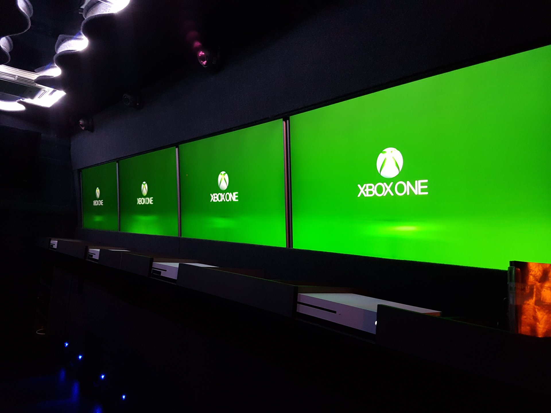 Xbox Gaming Van in Manchester, Cheshire and Warrington. The party bus