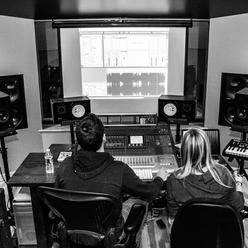 DJ Company in Colorado | DJ Services | DJ School