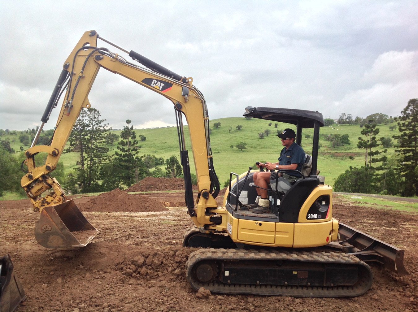 Earthmoving Equipments for Hire in Beaudesert | Fechner Bros