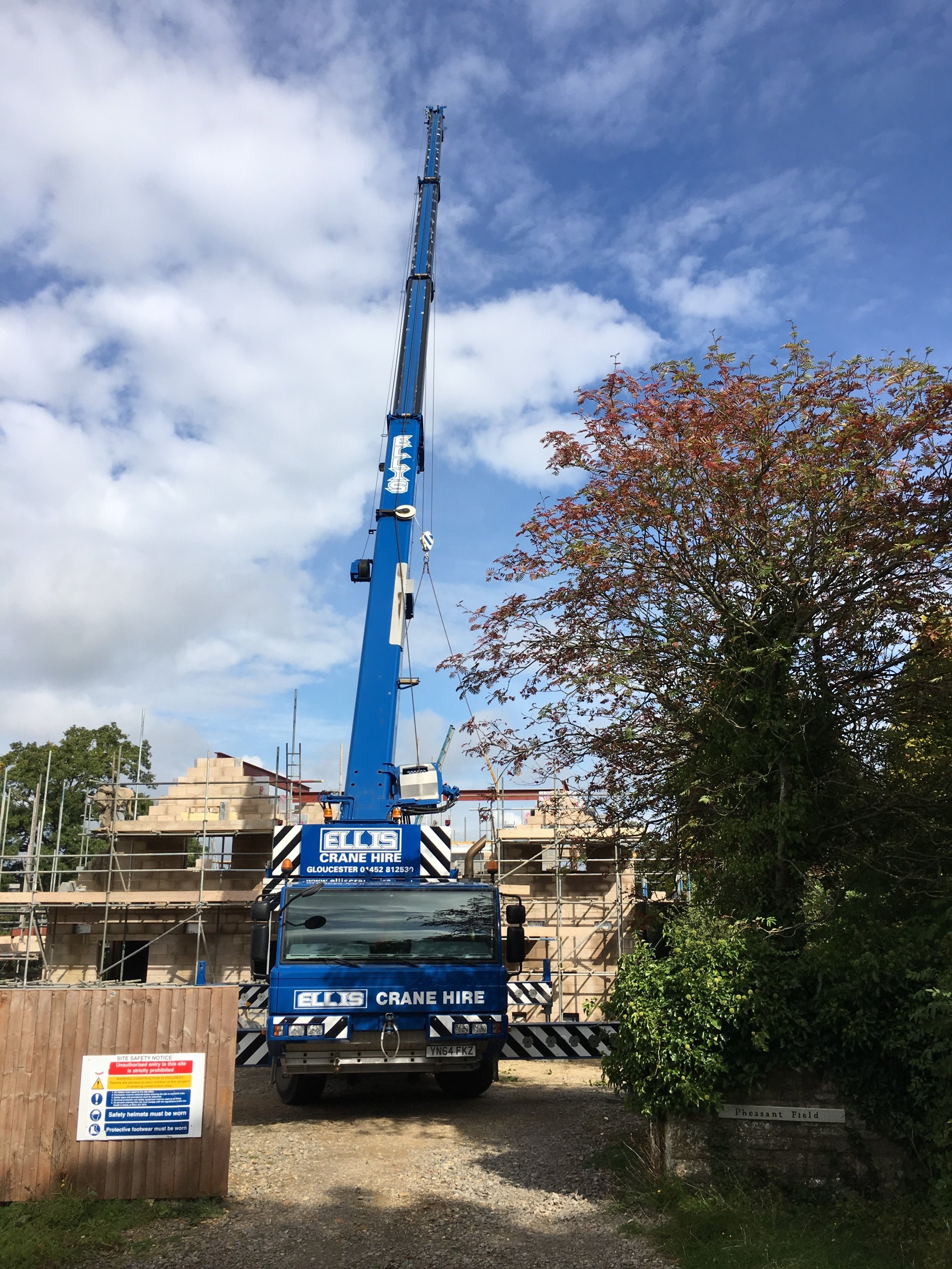 Crane hire | Ellis Crane Hire Ltd