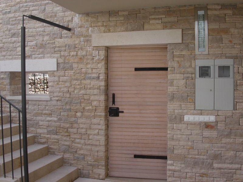 Coursed Limestone Cladding - Random | Real Stone Cladding UK